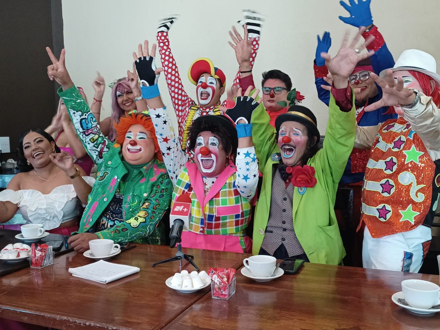 Celebrarán payasos con un show mágico, 40 años de su día - Trazos Noticias