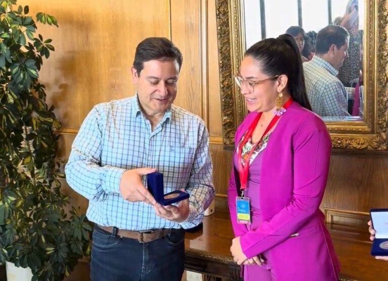 Citlali Calixto recibe reconocimiento internacional por su trayectoria ...